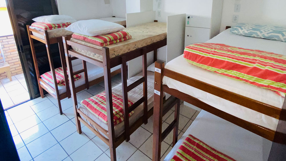 Hostel em Bombinhas | Quatro Ilhas Beach Hostel | Hospedagem compartilhada