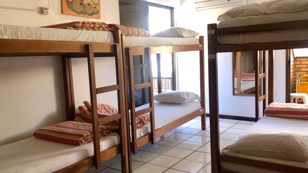 Hostel em Bombinhas | Quatro Ilhas Beach Hostel | Hospedagem compartilhada